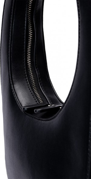 AKIRA - BLACK CIRCLE BAG