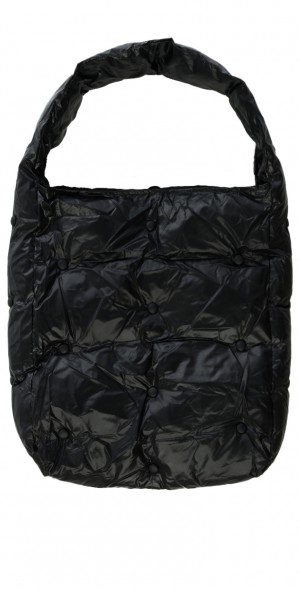 AKIRA - CAMPING TUFTED PUFFER TOTE IN BLACK