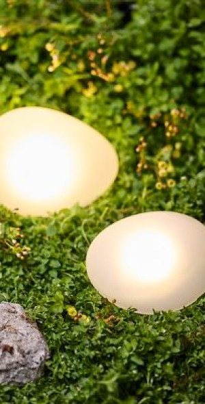 Anthropologie - Solar Pebble Light