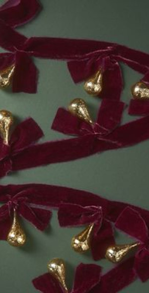 Anthropologie - Velvet Glass Drop Garland