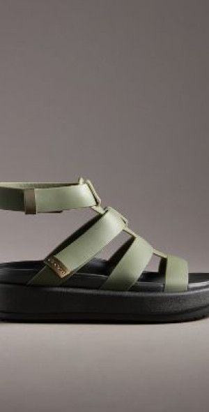 Crocs - Brooklyn Luxe Sandals