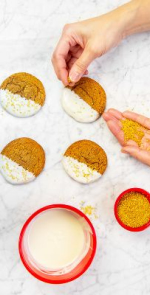 Red Velvet NYC - DIY Ginger Snap Cookie Baking Kit
