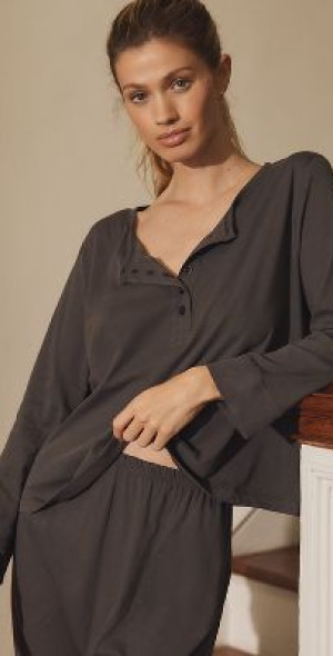 THE GREAT. - The Long-Sleeve Cropped Henley Top