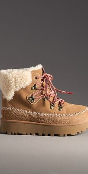 UGG - Classic Alpine Lace-Up Boots