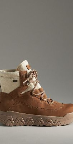 UGG - TerreTrail Hi-Top Boots