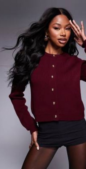 ASOS DESIGN - compact knit cardigan with gold buttons in burgundy-Red