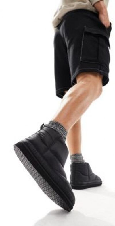 ASOS DESIGN - mini slipper puffer boots in black