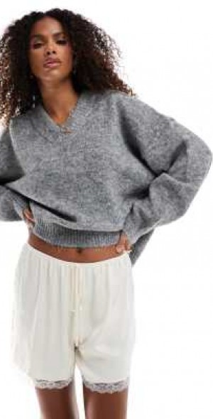 ASOS DESIGN - satin lace hem shorts in cream-White