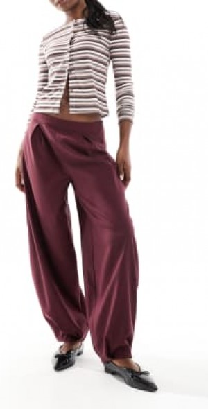 ASOS DESIGN - tailored barrel leg pants in burgundy