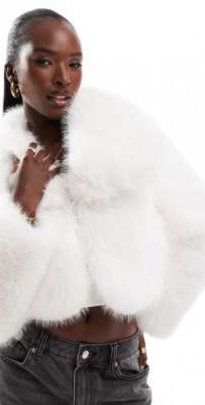 AZALEA WANG - Cadence cropped faux fur coat in beige-White