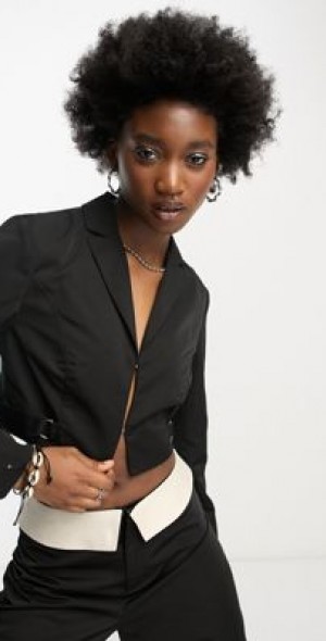 Collusion - COLLUSION cropped blazer with eyelet closure in black ...