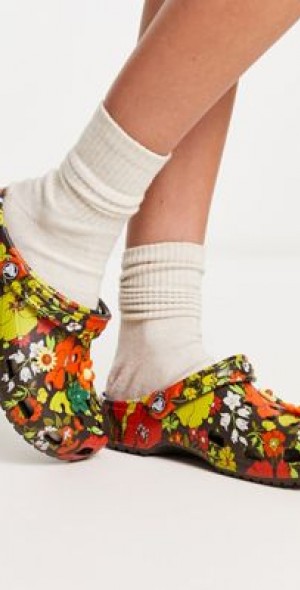 Crocs - Classic Clogs In Retro Floral - Exclusive To ASOS-Brown