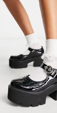 Lamoda - Shop Women's Shoes At The Cool Hour