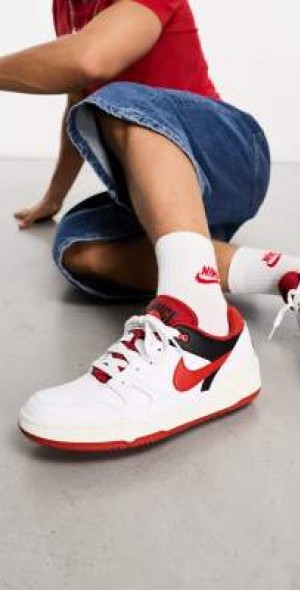 Nike - Full Force Low sneakers in white and red