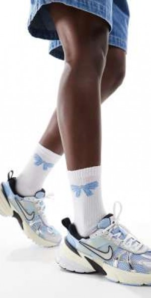 Nike - V2K Run sneakers in blue and silver