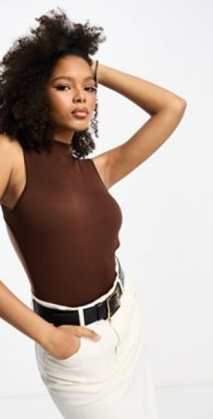 Stradivarius - seamless bodysuit with open back in brown