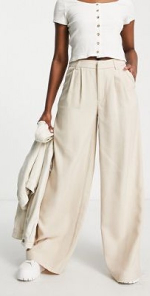 Stradivarius - super wide leg tailored pants in stone-Neutral
