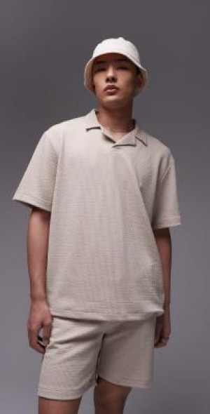 Topman - oversized fit revere polo with crinkle plisse texture in stone ...