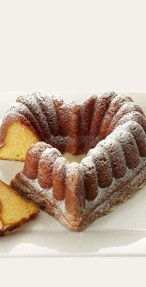 PM Delights - Heart-Shaped Rum Cake