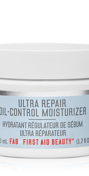First Aid Beauty - Ultra Repair Oil-Control Moisturizer 1.7 oz.