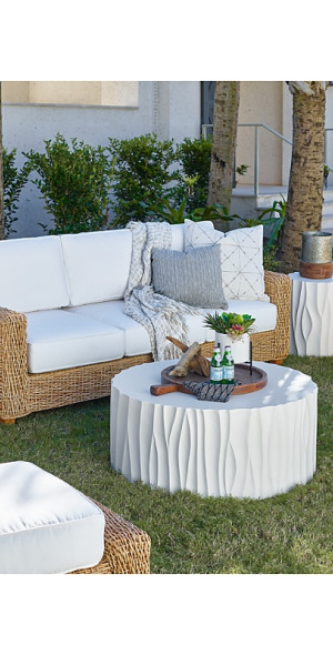 Universal - Geneva Cocktail Table