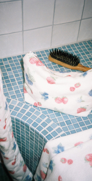 Djerf Avenue - Mini Terry Bag Summer Berries