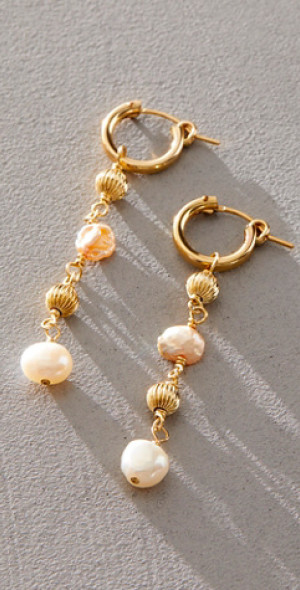Atma Prema - Drip Pearl Earrings