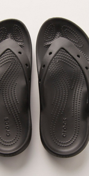 Crocs - Classic Flip-Flops