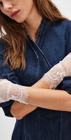 Free People - Folklore Lace Hand Piece