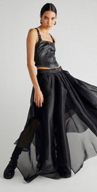 Nigel Preston Knight - Women's Clothing at The Cool Hour