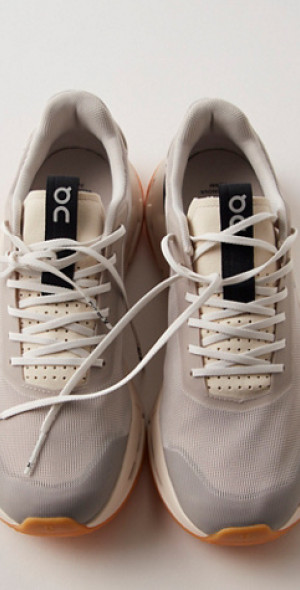 On - Cloudnova Form 2 Sneakers