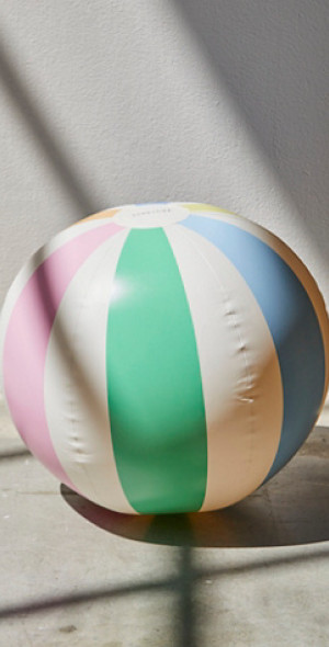 Sunnylife - Pool Side Inflatable Beach Ball