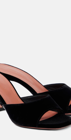 Amina Muaddi - Lupita 70 velvet mules