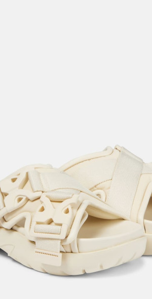 Bottega Veneta - Snap buckle slides