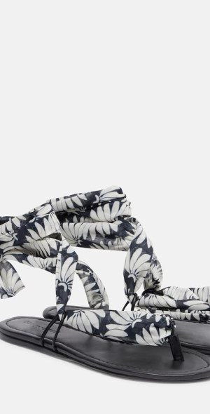 Farm Rio - Floral thong sandals