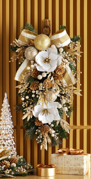Neiman Marcus - Gold Christmas Door Spray 30"