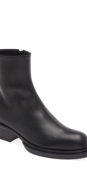 Alexander McQueen - Cuban Zip Boot in Black