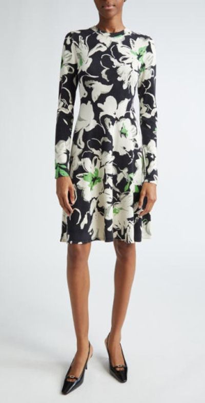 does lela rose run small