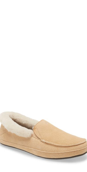 OluKai - Ku'una Genuine Shearling Slipper in Golden Sand Leather