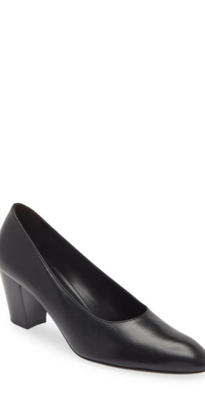 The Row - Luisa Pump in Black