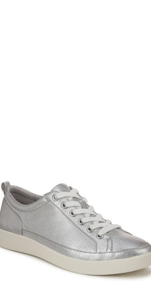 Vionic - Winny Sneaker in Silver
