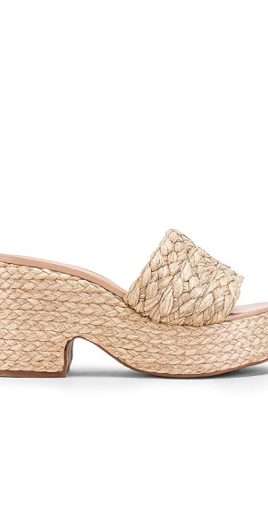 RAYE - Gable Wedge