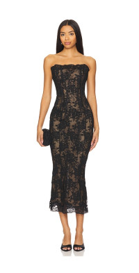 V. Chapman - Women's Clothing At The Cool Hour