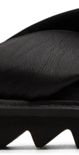 Studio Amelia - Black Padded Band Slides