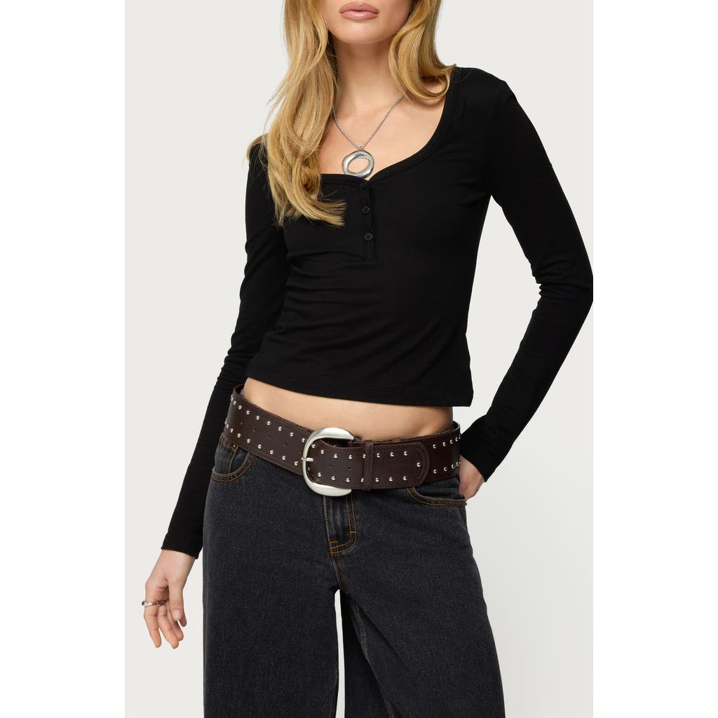 EDIKTED - Leah V-Neck Crop Henley Top