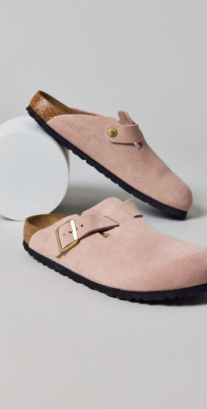 Birkenstock - Boston Suede Clog in Light Rose, Women's at Urban Outfitters