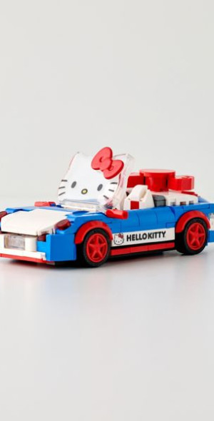 Brickcraft - Sanrio Hello Kitty Convertible Building Brick Set in ...