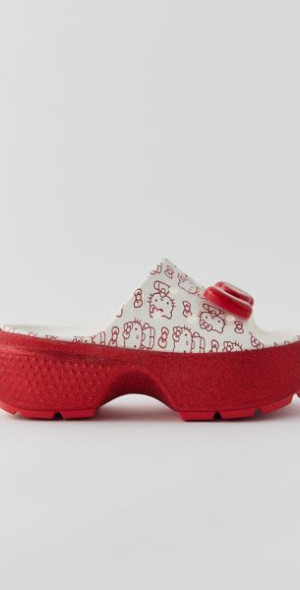 Crocs - Hello Kitty Stomp Slide in Red, Women's at Urban Outfitters