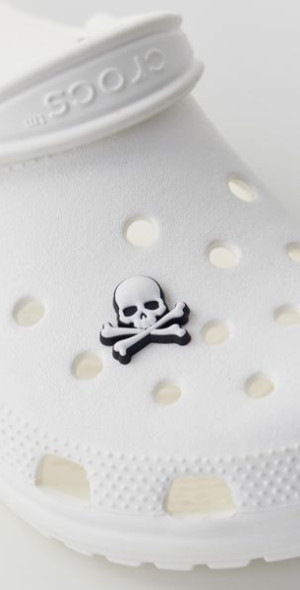 Crocs - Jibbitz Skull & Crossbones Shoe Charm in Skull/Crossbones ...