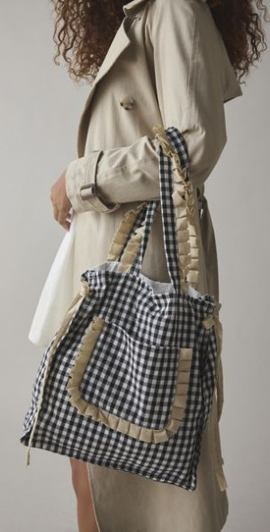 Kimchi Blue - Ida Ruffle Gingham Tote Bag in Black/White Gingham, Women ...